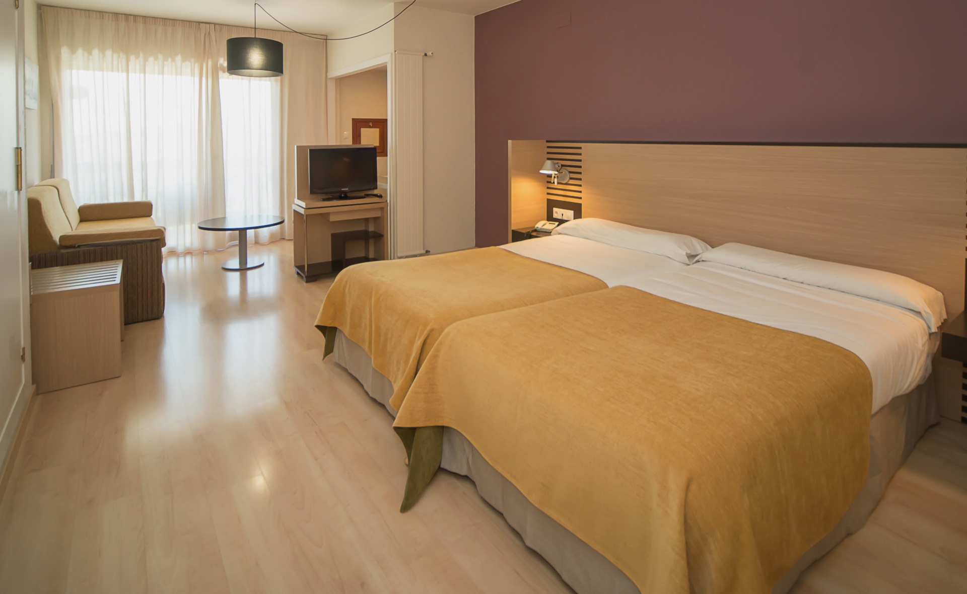 Oroel Hotel – 4-star hotel in the center of Jaca