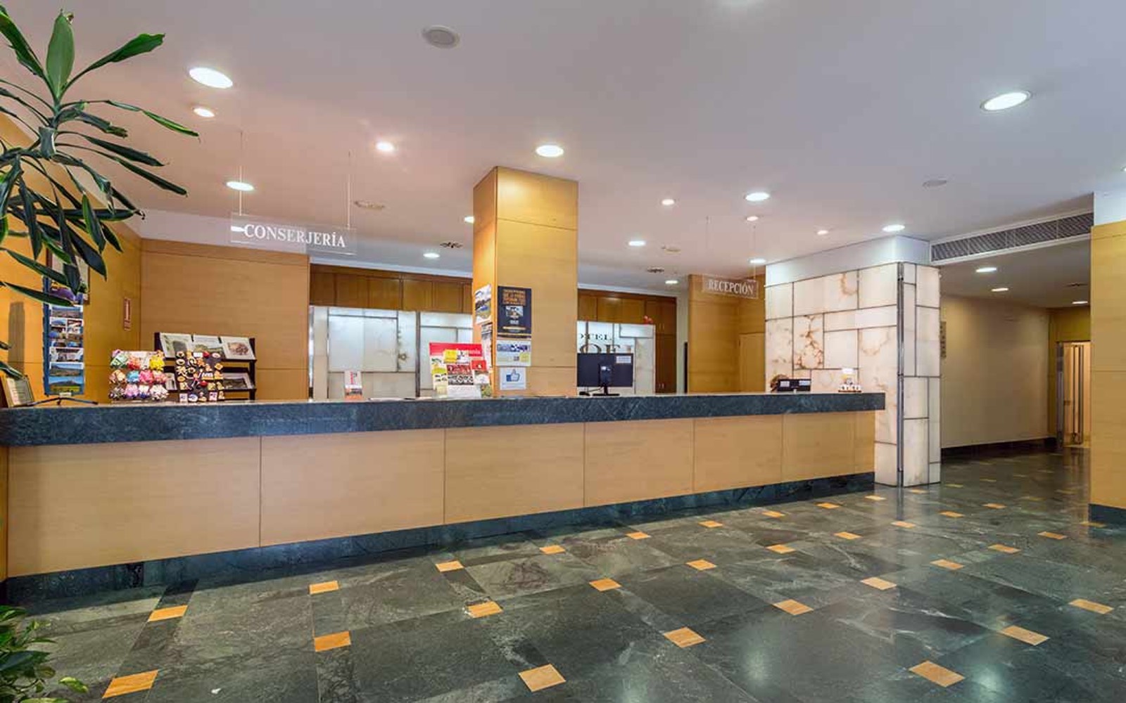 Galería de Imágenes - Hotel Oroel (Jaca)